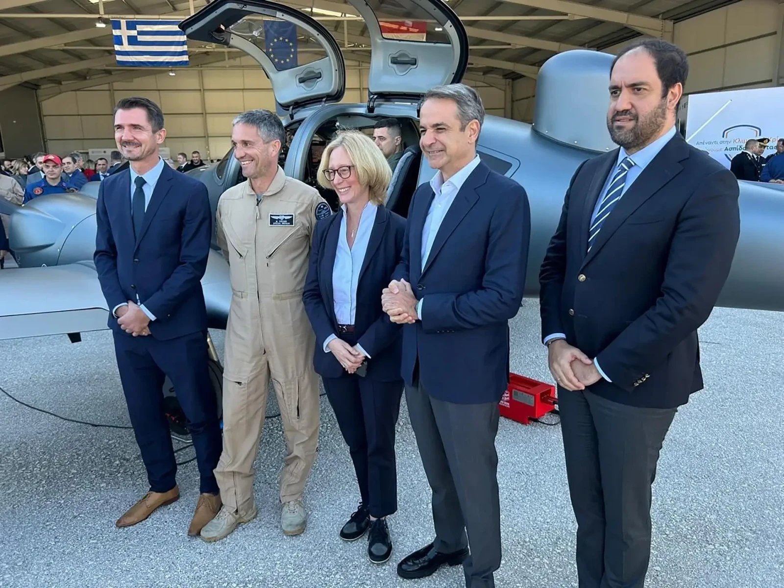 Heliops Magazine - KiaKaha Media Ltd - Greece adds new aircraft to ...