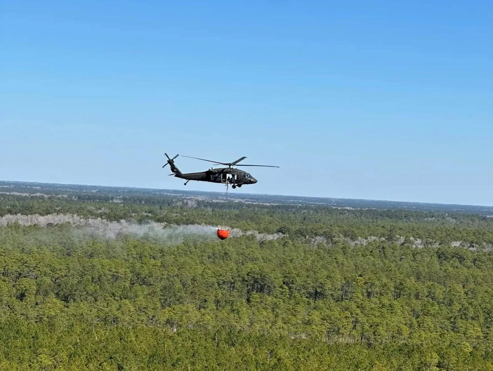Heliops Magazine - KiaKaha Media Ltd - SCNG Blackhawks assist wildfire ...