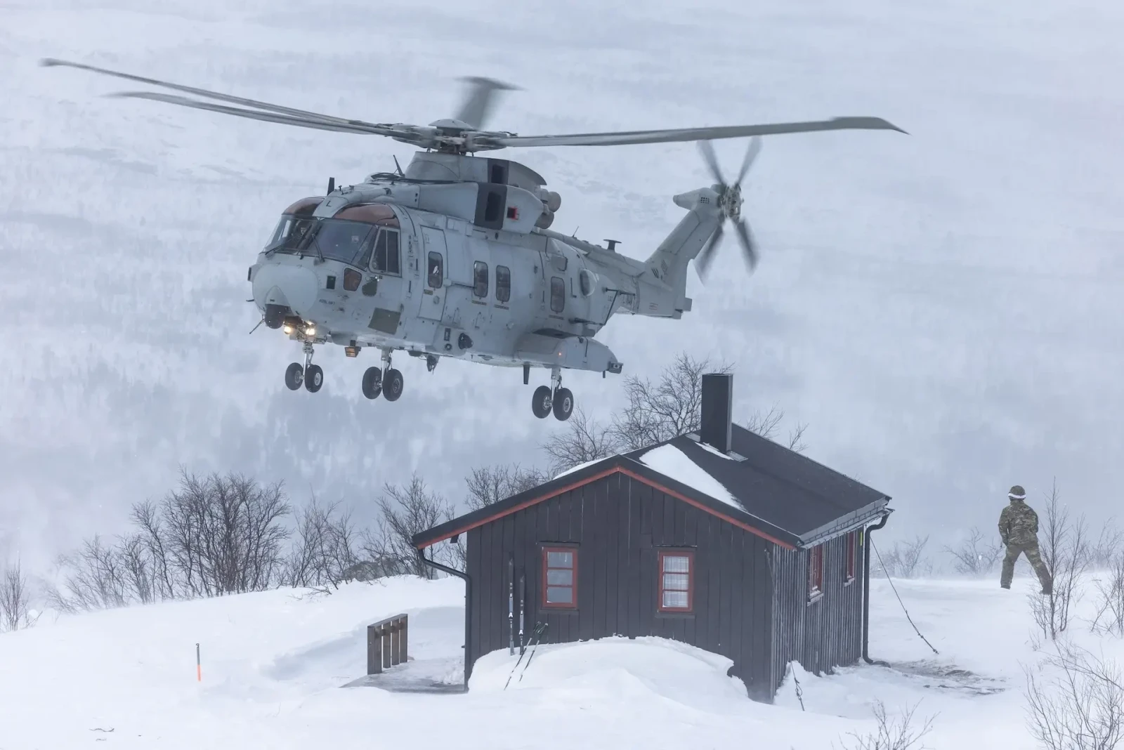 Heliops Magazine - KiaKaha Media Ltd - 845 NAS Merlins replenish ...
