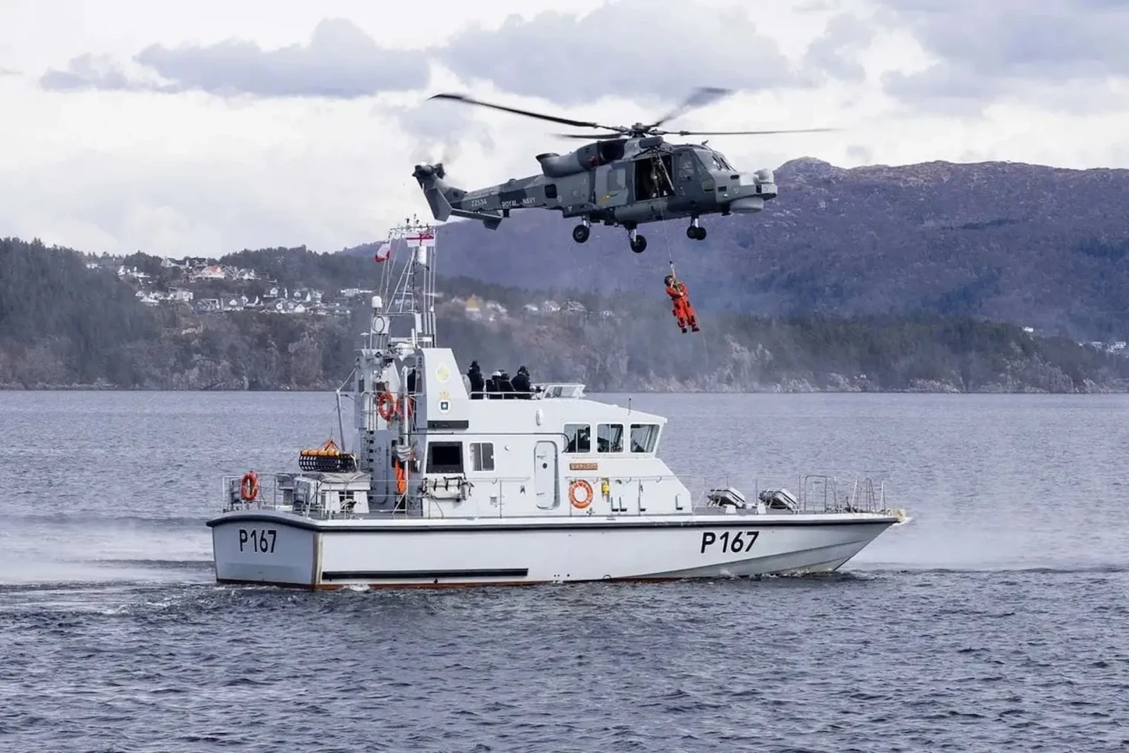 Heliops Magazine - KiaKaha Media Ltd - RN and Dutch police complete ...