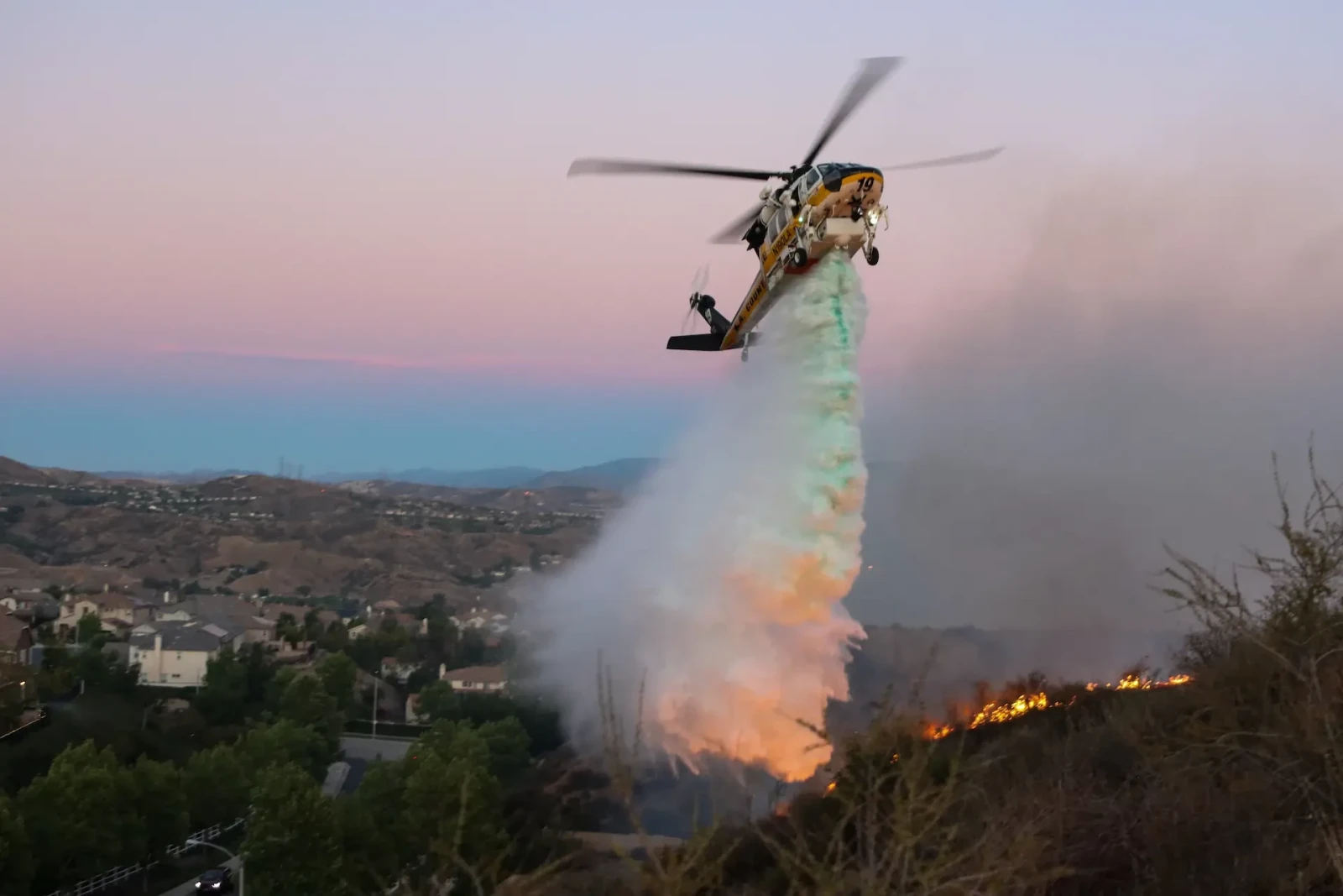 Heliops Magazine - KiaKaha Media Ltd - Black Hawk For Carrying Fire ...