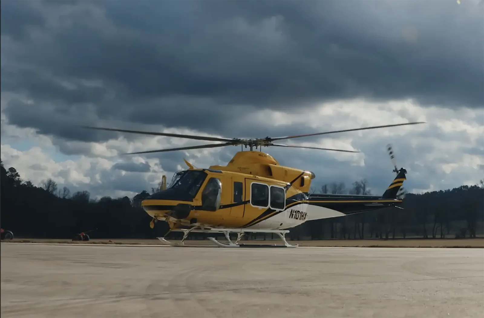 Heliops Magazine - KiaKaha Media Ltd - HELICOPTER EXPRESS BECOMES FIRST ...