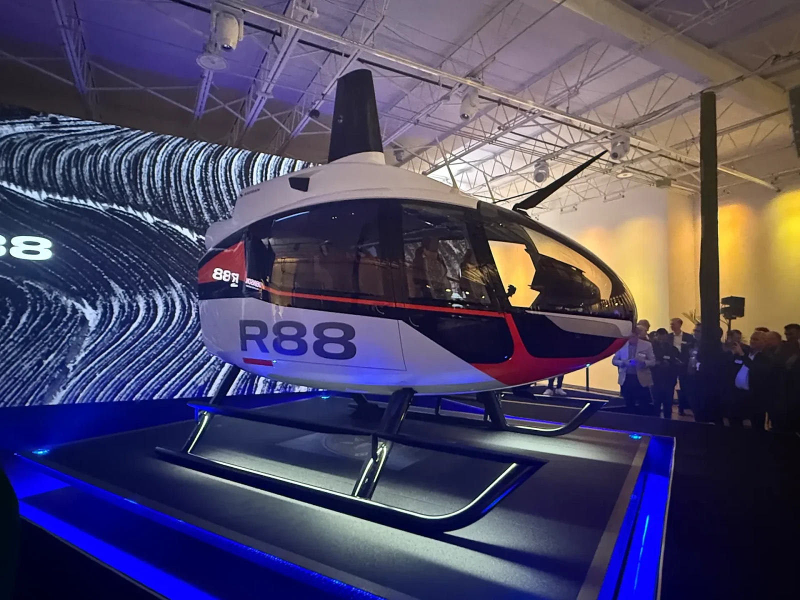 Heliops Magazine - KiaKaha Media Ltd - Robinson's R88 - Moving on Up?